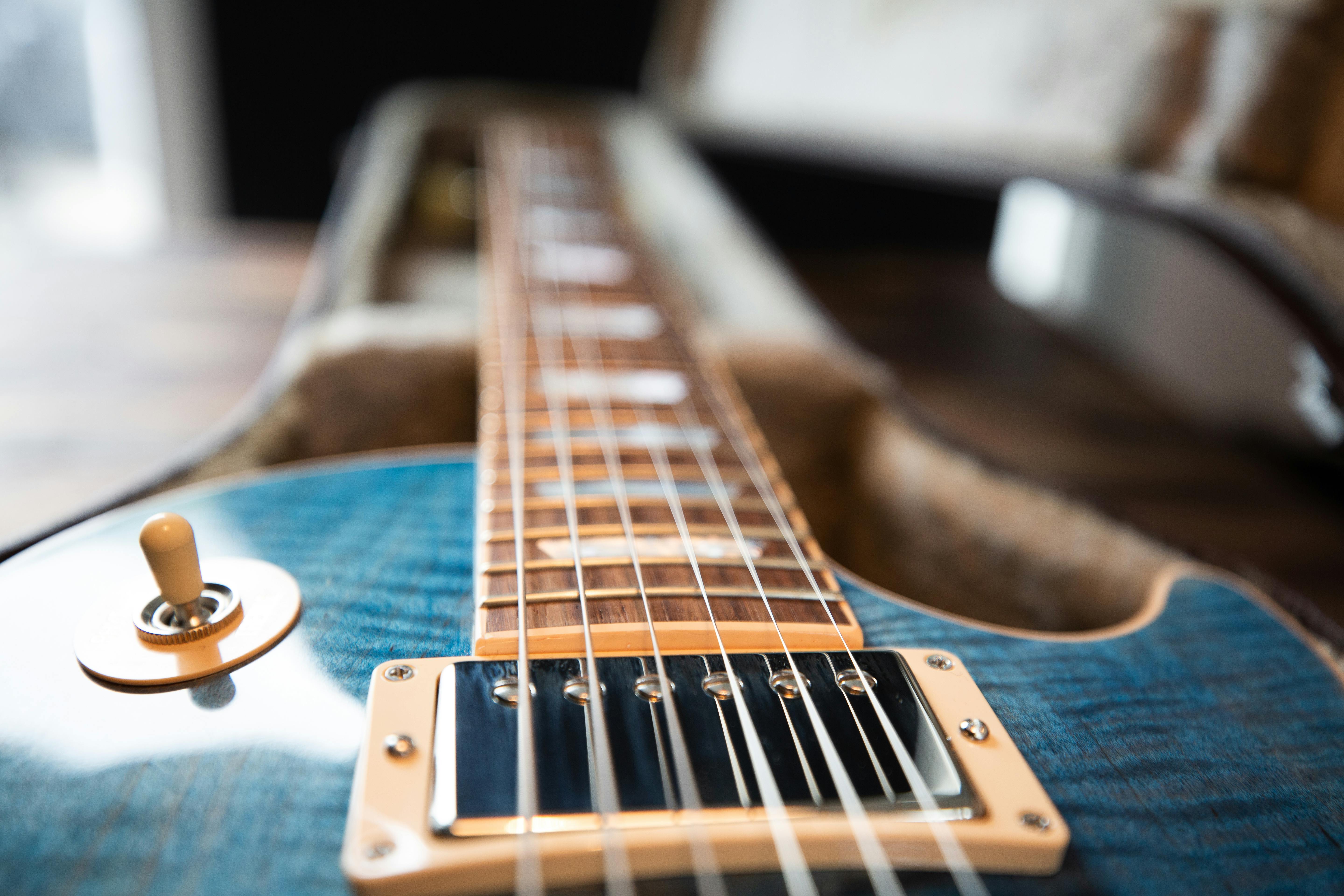 Guitare électrique métal : Tout savoir pour dominer les Riffs