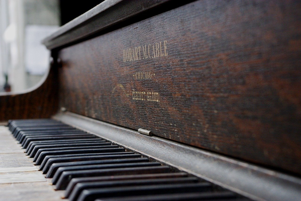 Cours de piano : est-il indispensable de commencer par le classique