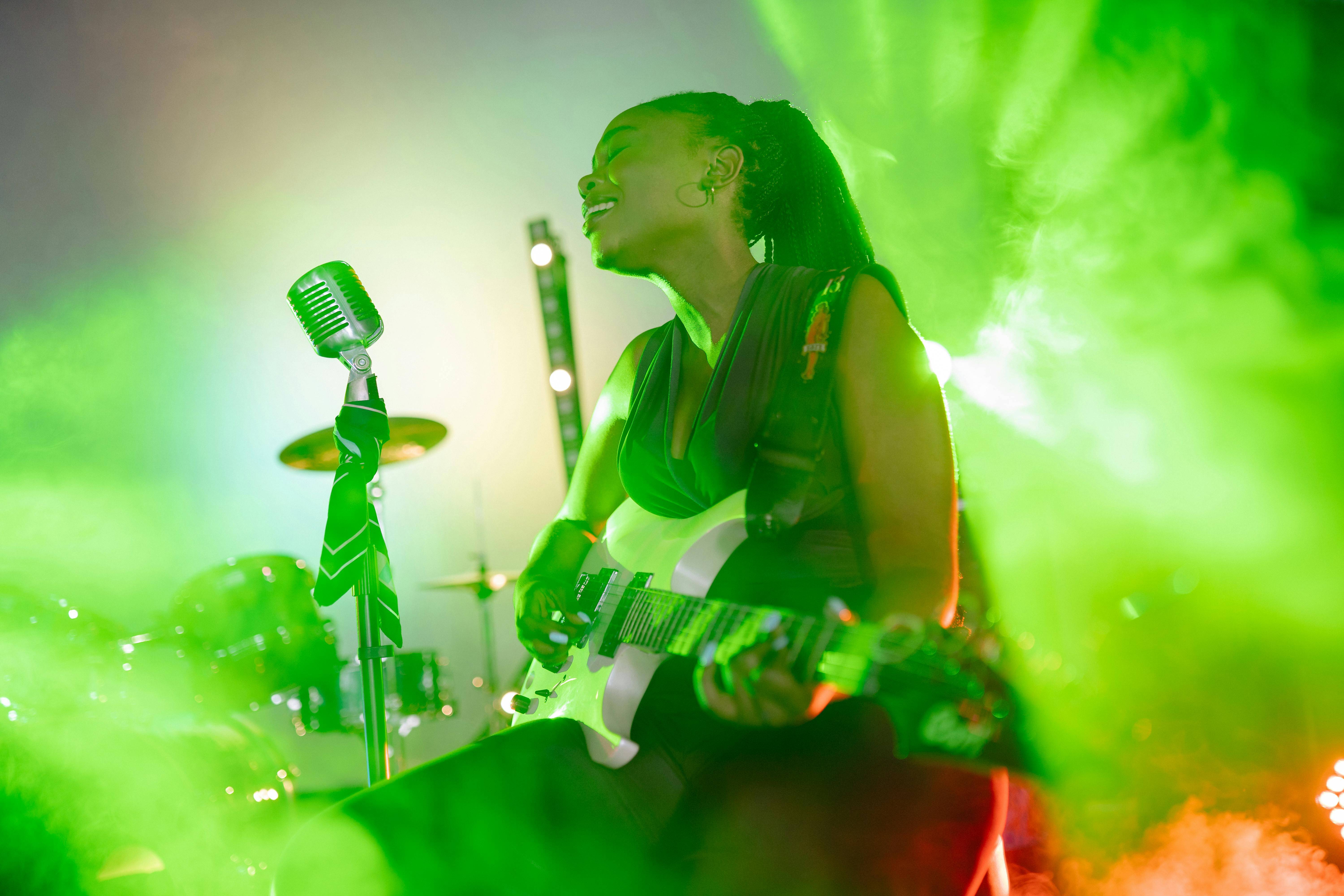 Chanteuses de rock : quand les femmes électrisent la scène